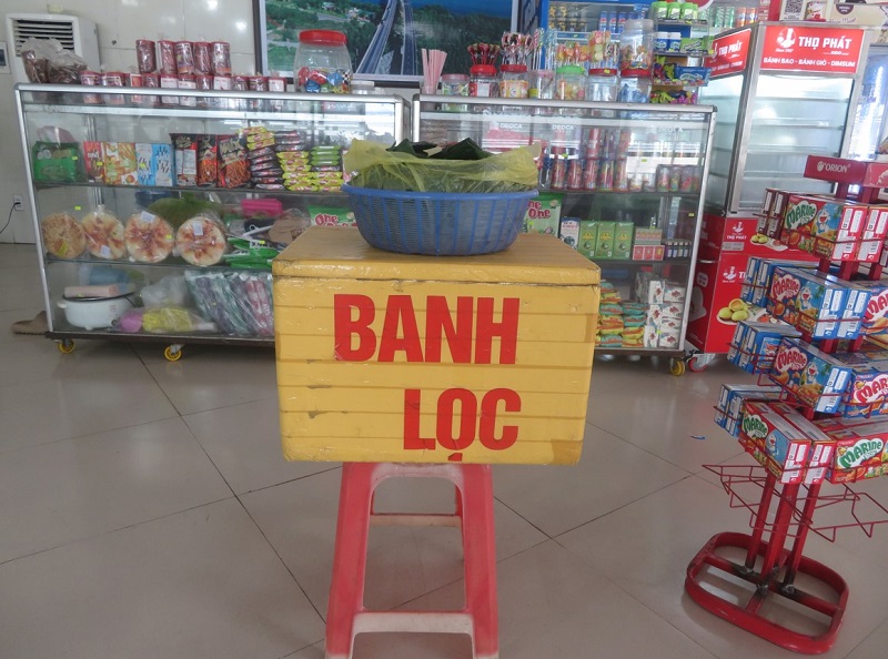 Người bán bánh bột lọc - TRE Magazine